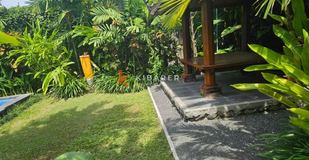 Tropical Four Bedroom Haven in - Canggu | Bali Villa Hub